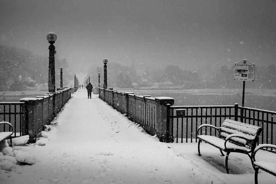 belfast bridge in winter | Neal Parent Photography